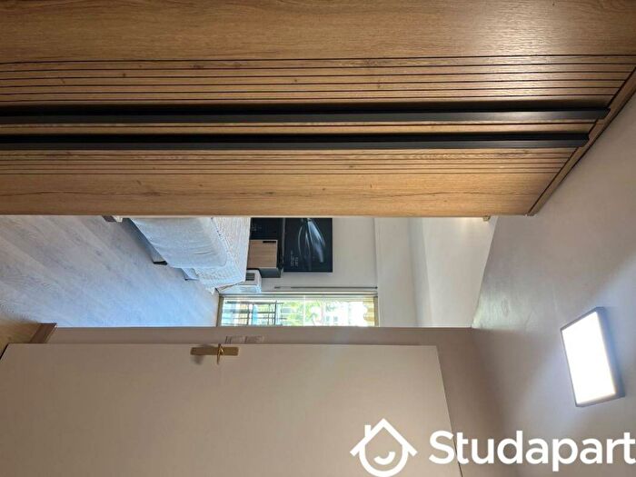 Appartement à louer - Les Paluds, Saint-Laurent-du-Var - 1 pièce