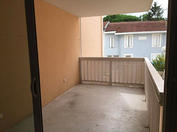 Appartement à louer - Saint Pierre, Dax - 3 pièces - 2 chambres