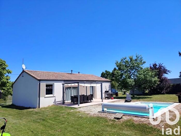 Maison à vendre - Saugon - 4 pièces - 3 chambres