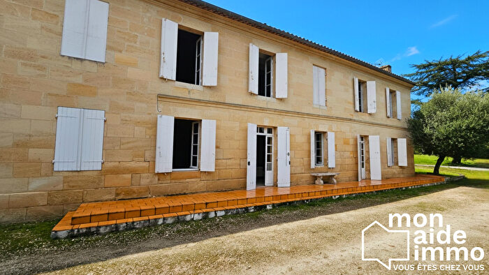 Maison à vendre - Arveyres - 8 pièces - 4 chambres