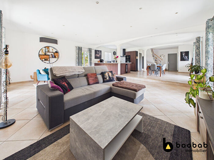 Maison 5 pièces à Aoste, à vendre