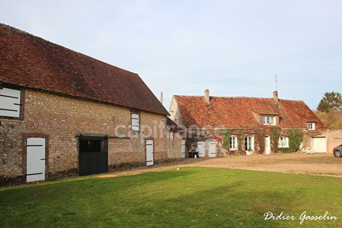 Saint-Victor-de-Buthon - Maison 5 pièces à vendre