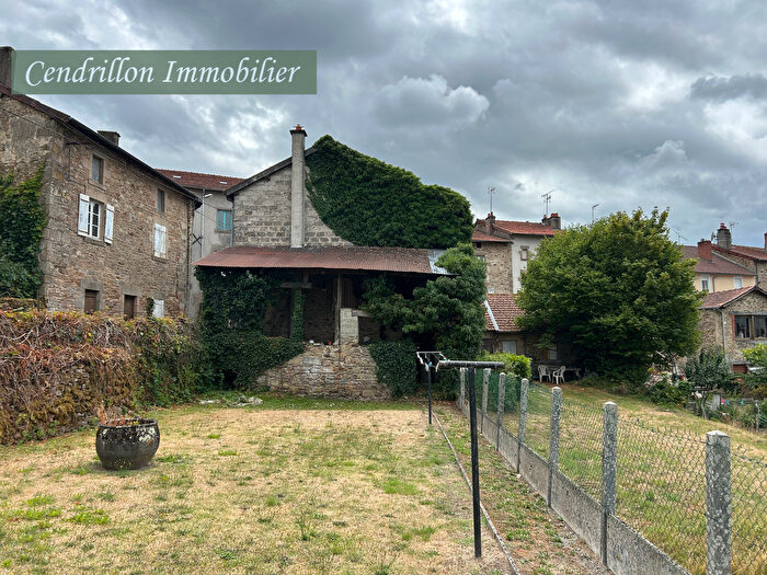 Maison à vendre - Bourganeuf - 6 pièces - 5 chambres