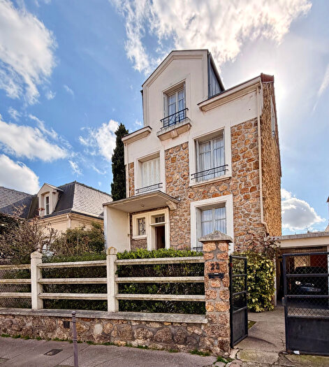 Maison à vendre - Asnières-sur-Seine, Bécon, Bourguignons - 7 pièces - 4 chambres