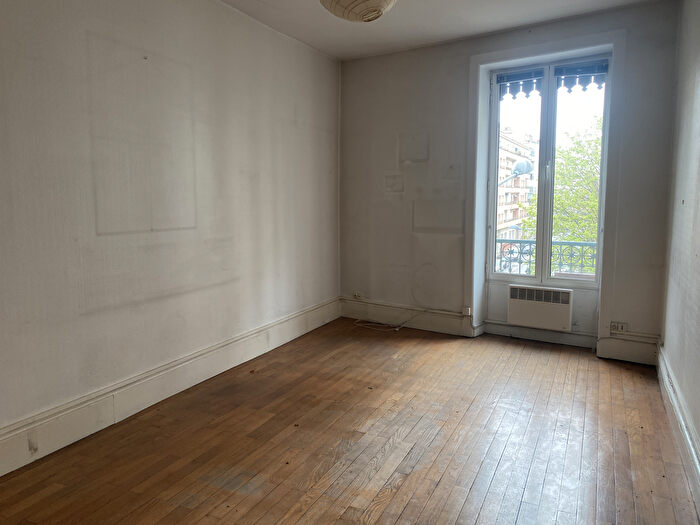Appartement à vendre - Villeurbanne, République, Tolstoi - 2 pièces - 1 chambre