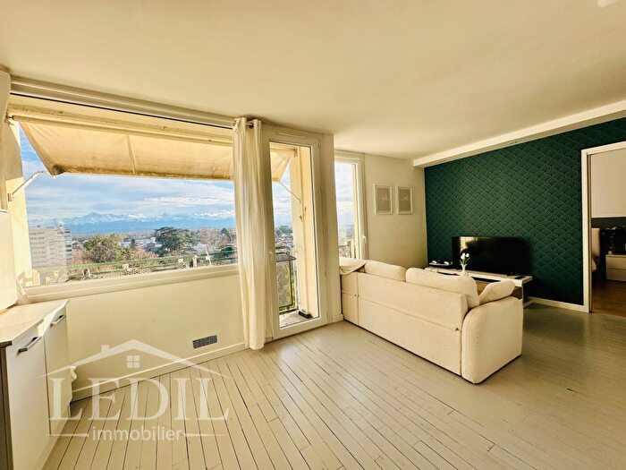 Appartement à vendre - Tarbes, Centre-ville - 2 pièces - 1 chambre