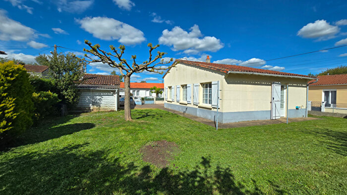 Maison 4 pièces à Civray, à vendre