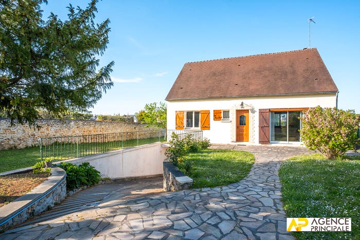 Le Mesnil-le-Roi : Maison 5 pièces à vendre