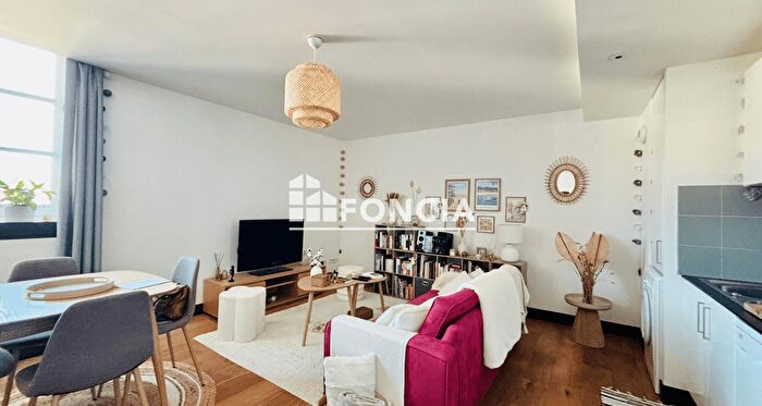 Appartement à vendre - Rochefort, Centre-ville - 2 pièces - 1 chambre