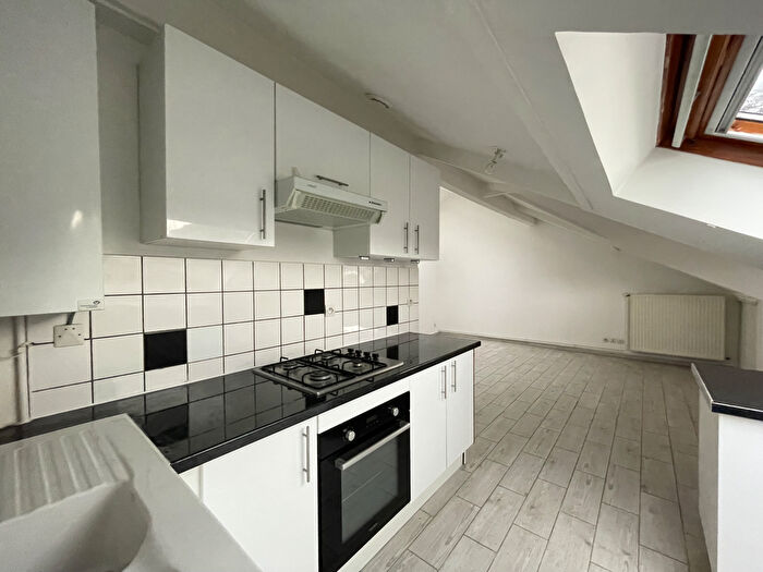 Appartement à louer - Valleroy - 3 pièces - 2 chambres