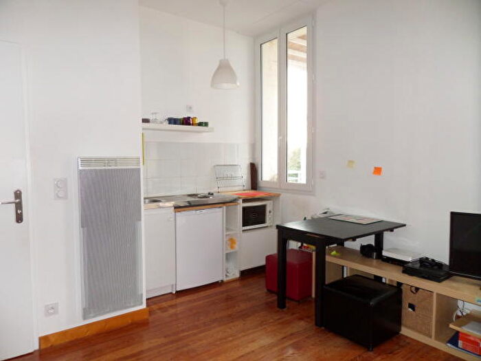 Appartement 1 pièce à Arès, à louer