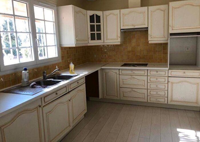 Maison à louer - Aix-en-Provence - 5 pièces - 4 chambres