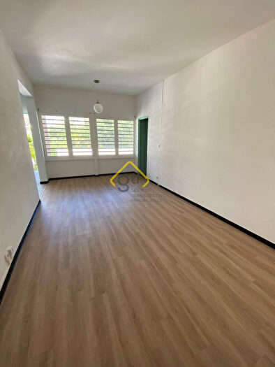 Appartement à louer - Saint-Denis, Centre-ville - 4 pièces - 2 chambres