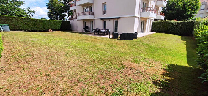 Appartement à vendre - Roissy-en-France - 4 pièces - 2 chambres