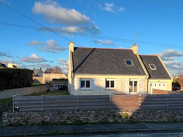 Maison à vendre - Ploudalmézeau - 5 pièces - 3 chambres