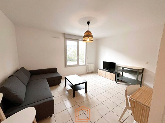 Appartement à louer - Cusset, Villeurbanne - 2 pièces - 1 chambre