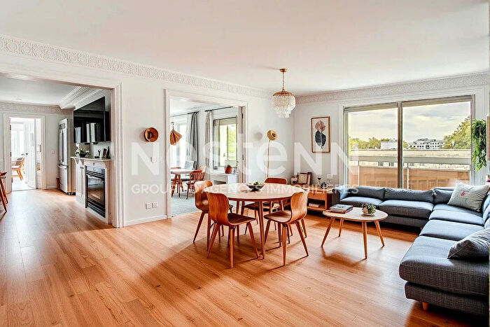 Appartement à vendre - Bron, Centre-ville - 5 pièces - 3 chambres