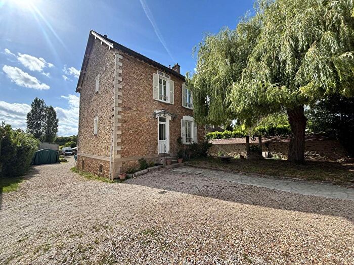 Saint-Sauveur-sur-École - Maison 5 pièces à vendre