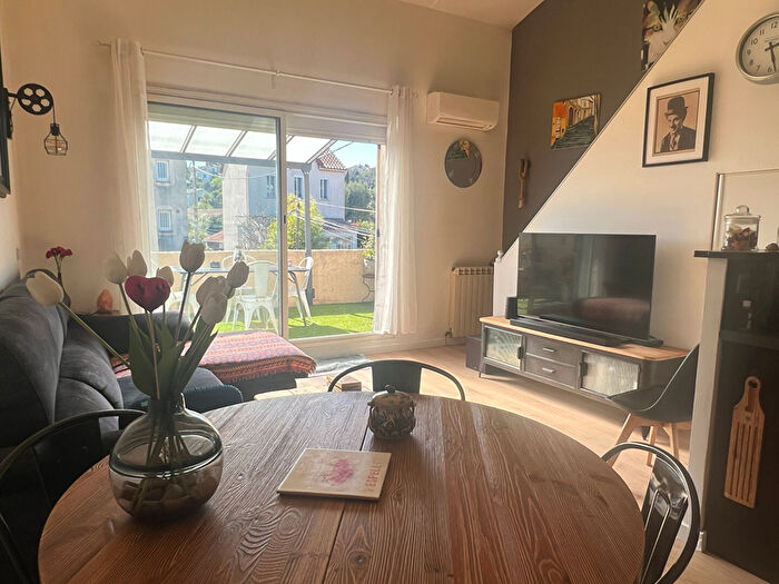 Appartement à vendre - Plan-de-Cuques - 3 pièces - 2 chambres