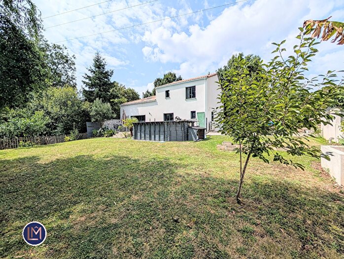 Maison à vendre - Saint-Philbert-de-Bouaine - 6 pièces - 4 chambres