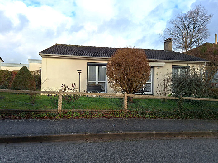 Maison à vendre - Auffay - 4 pièces - 3 chambres