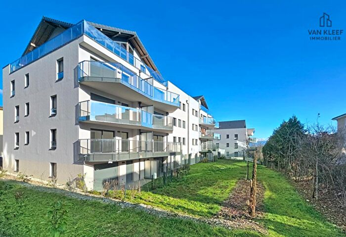 Appartement à vendre - Divonne-les-Bains - 3 pièces - 2 chambres