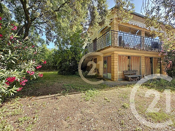 Maison à vendre - Uzès - 5 pièces - 3 chambres