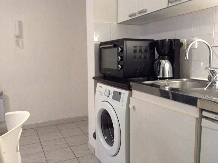 Appartement à louer - Le Rouet, Marseille ème arrondissement - 2 pièces - 1 chambre