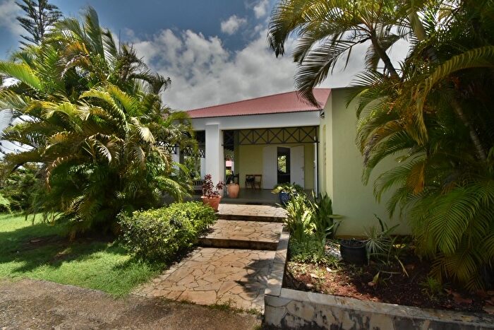 Maison à vendre - Baie-Mahault - 5 pièces - 3 chambres