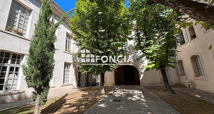 Appartement à vendre - Villeneuve-lès-Avignon, Centre-ville, Stade - 2 pièces - 1 chambre