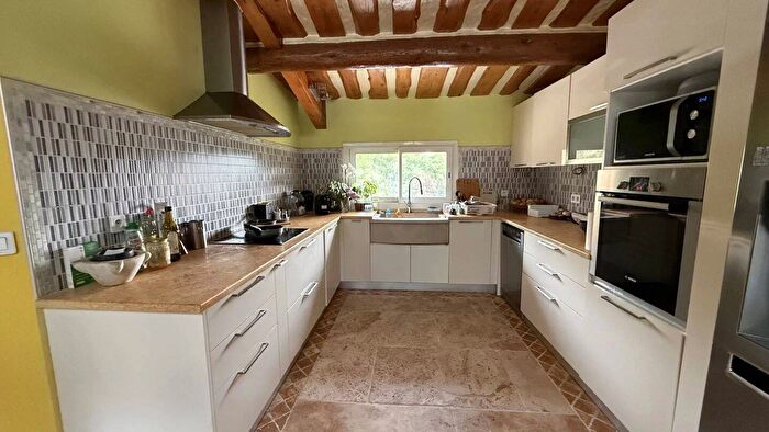 Aubagne : Appartement 3 pièces à louer
