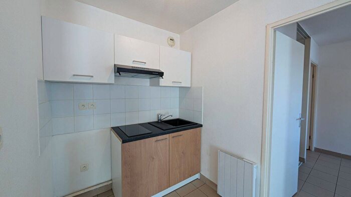 Appartement à louer - Ouest-Centre Ville, Saint-Pierre-du-Mont - 2 pièces - 1 chambre