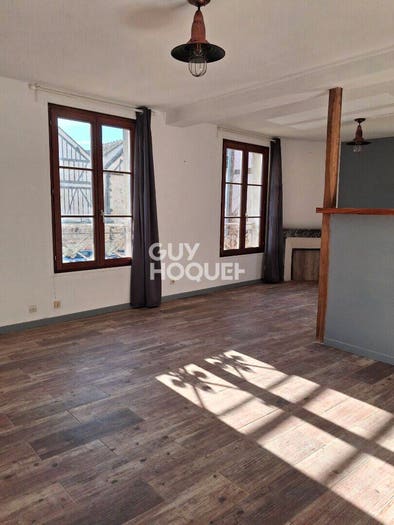 Centre Est, Provins : Appartement 2 pièces à louer