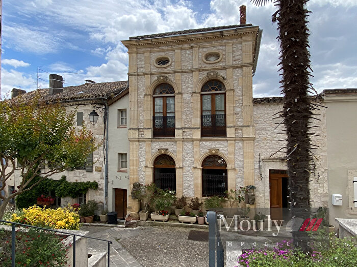Maison à vendre - Montaigu-de-Quercy - 10 pièces - 5 chambres