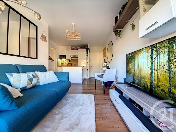 Appartement 2 pièces à louer à Cannes, Croix des Gardes