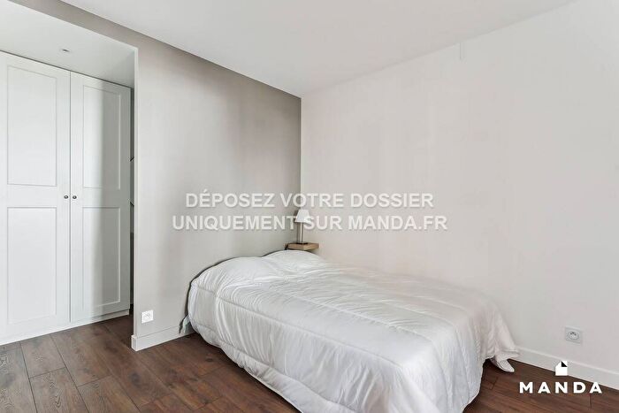 Appartement à louer - Descartes, Champs-sur-Marne - 5 pièces - 4 chambres