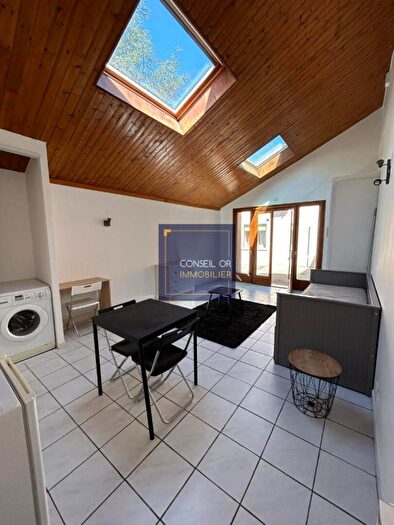 Saint-Genis-Laval, Collonges : Appartement 1 pièce à louer