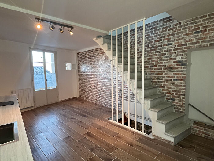 Appartement 3 pièces à louer à Berre-les-Alpes