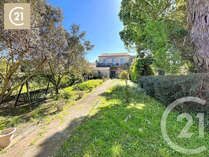 Maison à vendre - Saint-Geniès-de-Fontedit - 7 pièces - 5 chambres