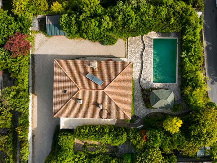 Maison 7 pièces à Saussan, à vendre