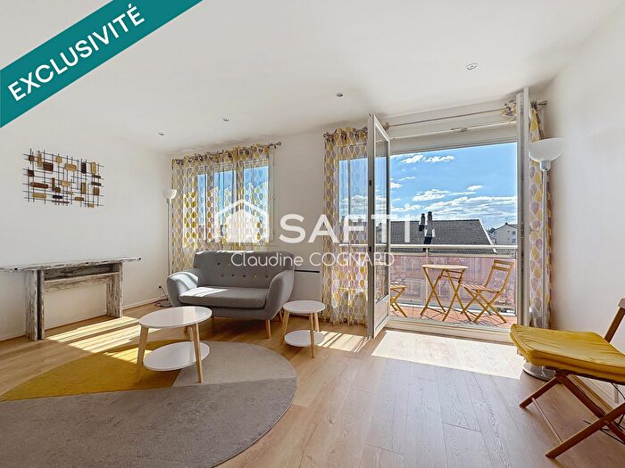 Appartement à vendre - Villefranche-sur-Saône, Centre-ville - 1 pièce - 1 chambre