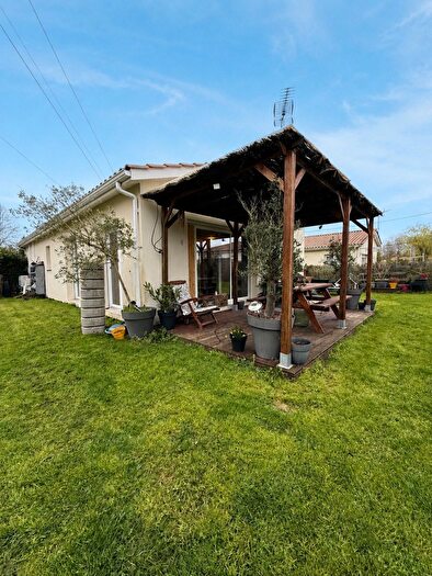Saint-Sulpice-et-Cameyrac : Maison 4 pièces à vendre