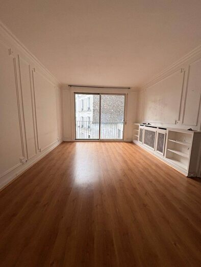 Appartement à louer - Porte Dauphine, Paris ème arrondissement - 2 pièces - 1 chambre
