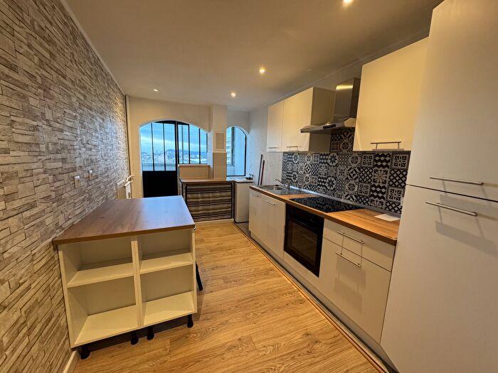 Appartement à louer - Toulon - 4 pièces - 3 chambres