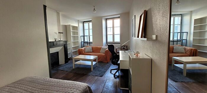 Pau, Centre-ville : Appartement 1 pièce à louer