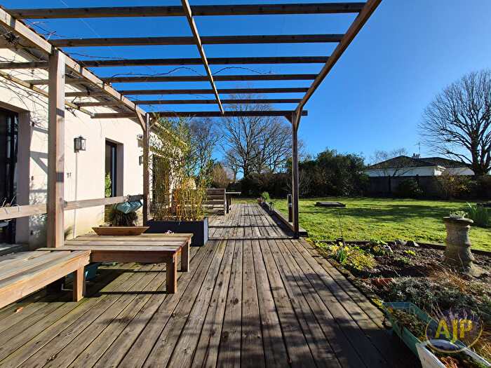 Maison à vendre - Saint-Colomban - 7 pièces - 5 chambres