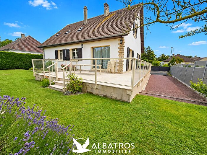 Maison 8 pièces à Douvres-la-Délivrande, à vendre