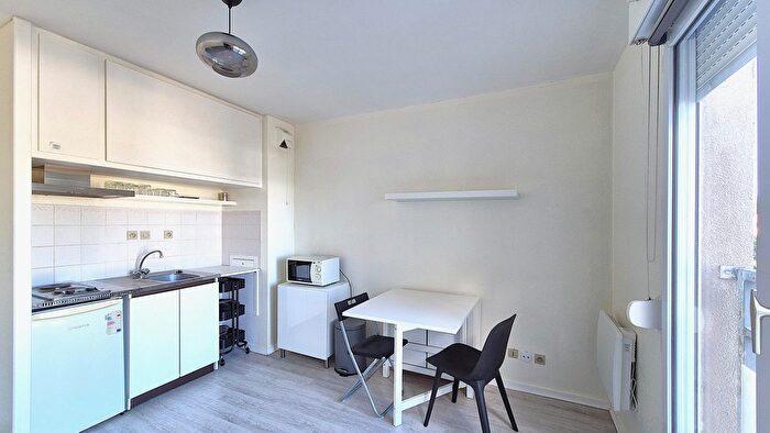 Appartement 1 pièce à Metz, Bellecroix, à vendre