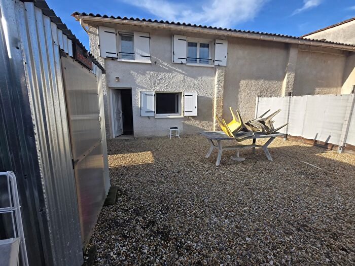Maison 3 pièces à Eyrans, à louer