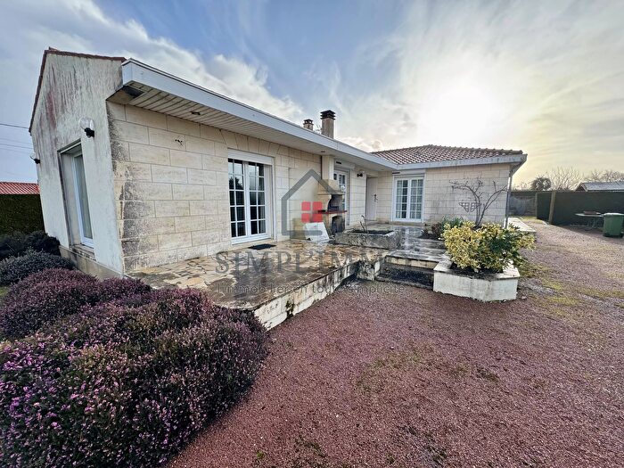 Maison à vendre - Saint-Agnant - 6 pièces - 5 chambres